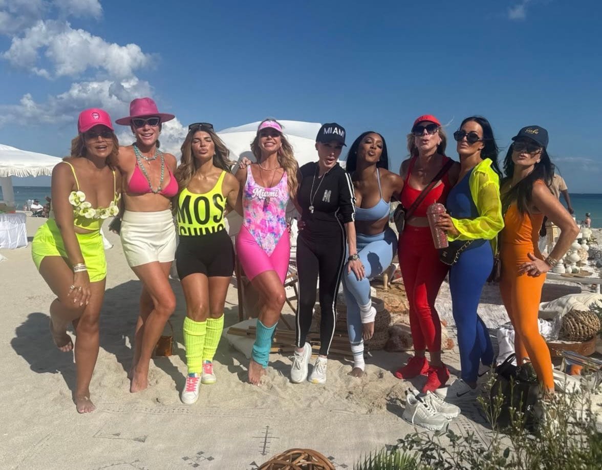 RHUGT Roaring 20th Cast Sparks Buzz